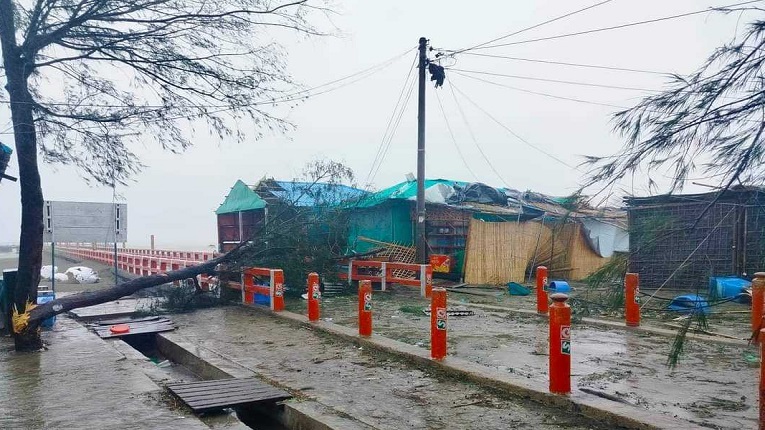 Cyclone Mokha leaves trail of devastation on St M...