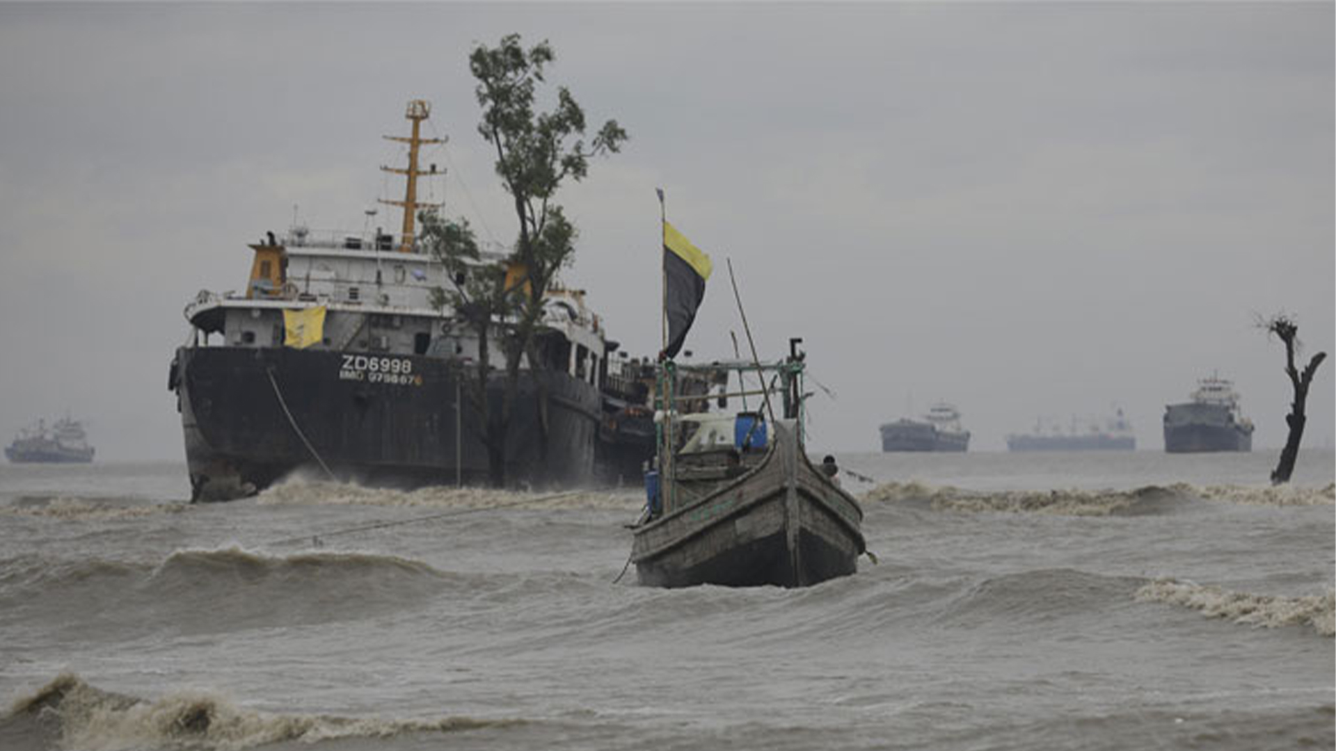 Cyclone Midhili crosses country’s coast
