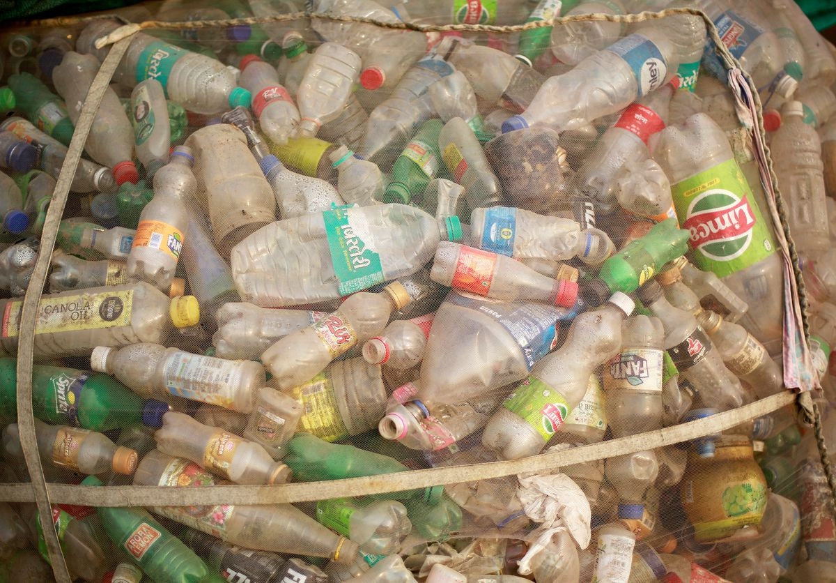 India bans single-use plastic to combat pollution...