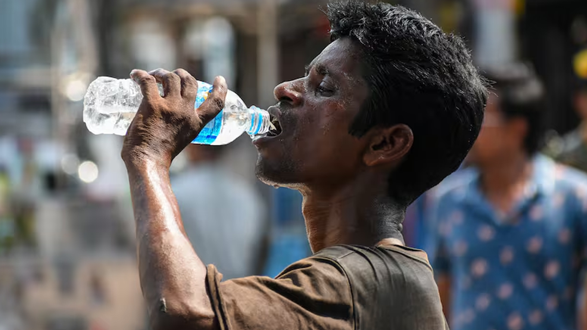 Tips For Keeping Cool In Hot Weather Met Office Summer Resources For