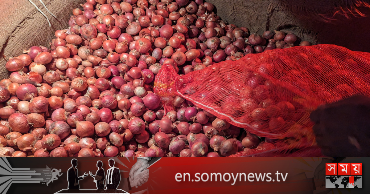 Onion prices surge as India extends export ban