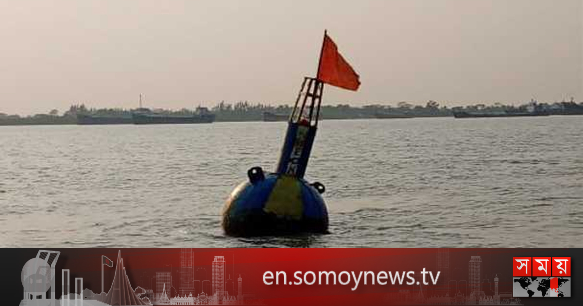 Rice-laden bulkhead sinks near Mongla port