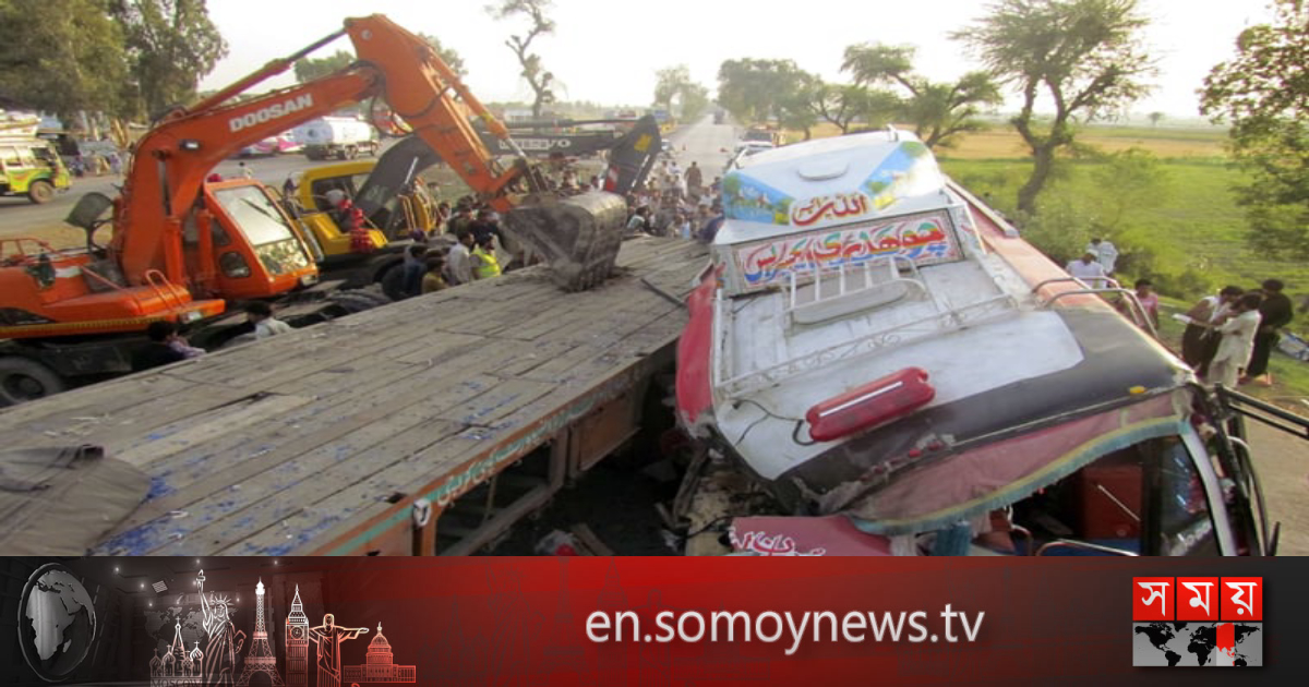40 killed in Pakistan bus accident