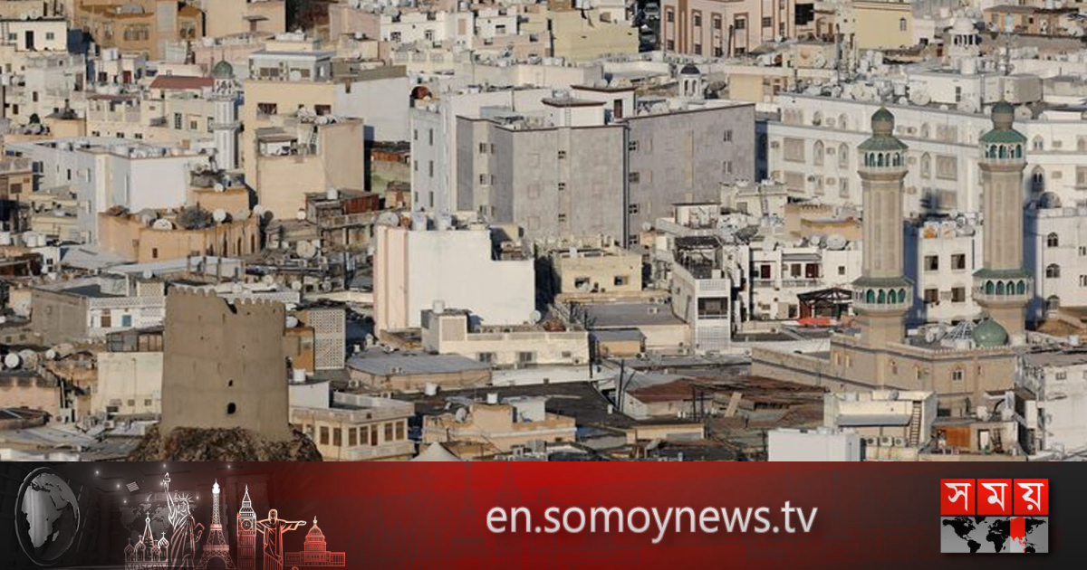 Shooting near Oman mosque killed 4