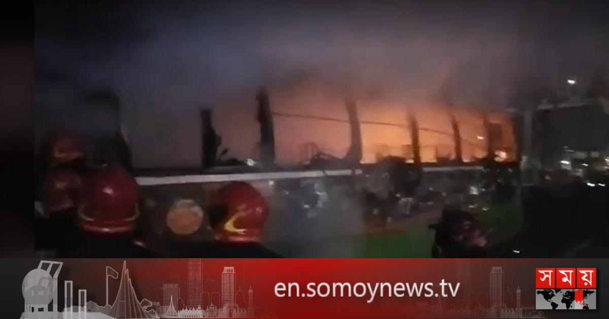 Bus set afire under Hanif flyover