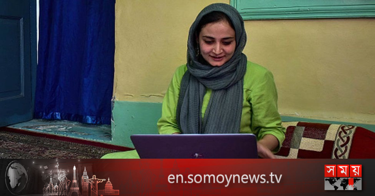 India stops Pulitzer-winning journalist from trav...